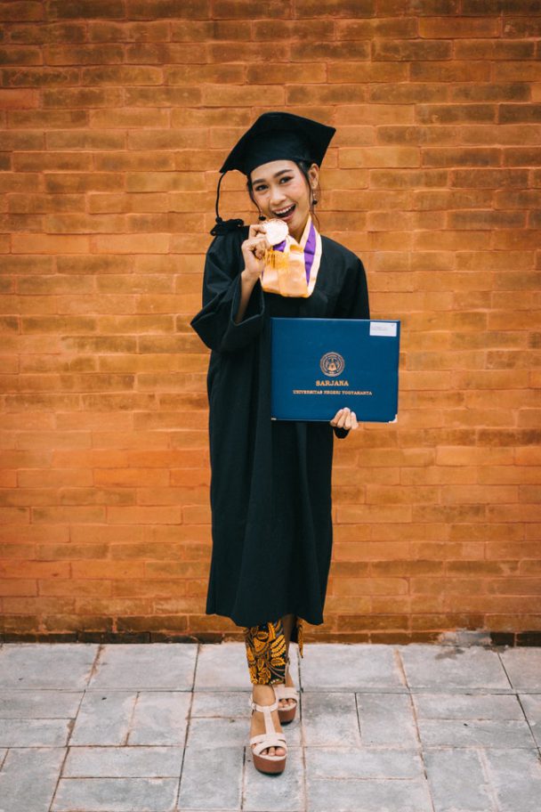 Cara Penulisan Gelar Sarjana S1, S2, S3, dan Diploma Yang Benar Per Jurusan
