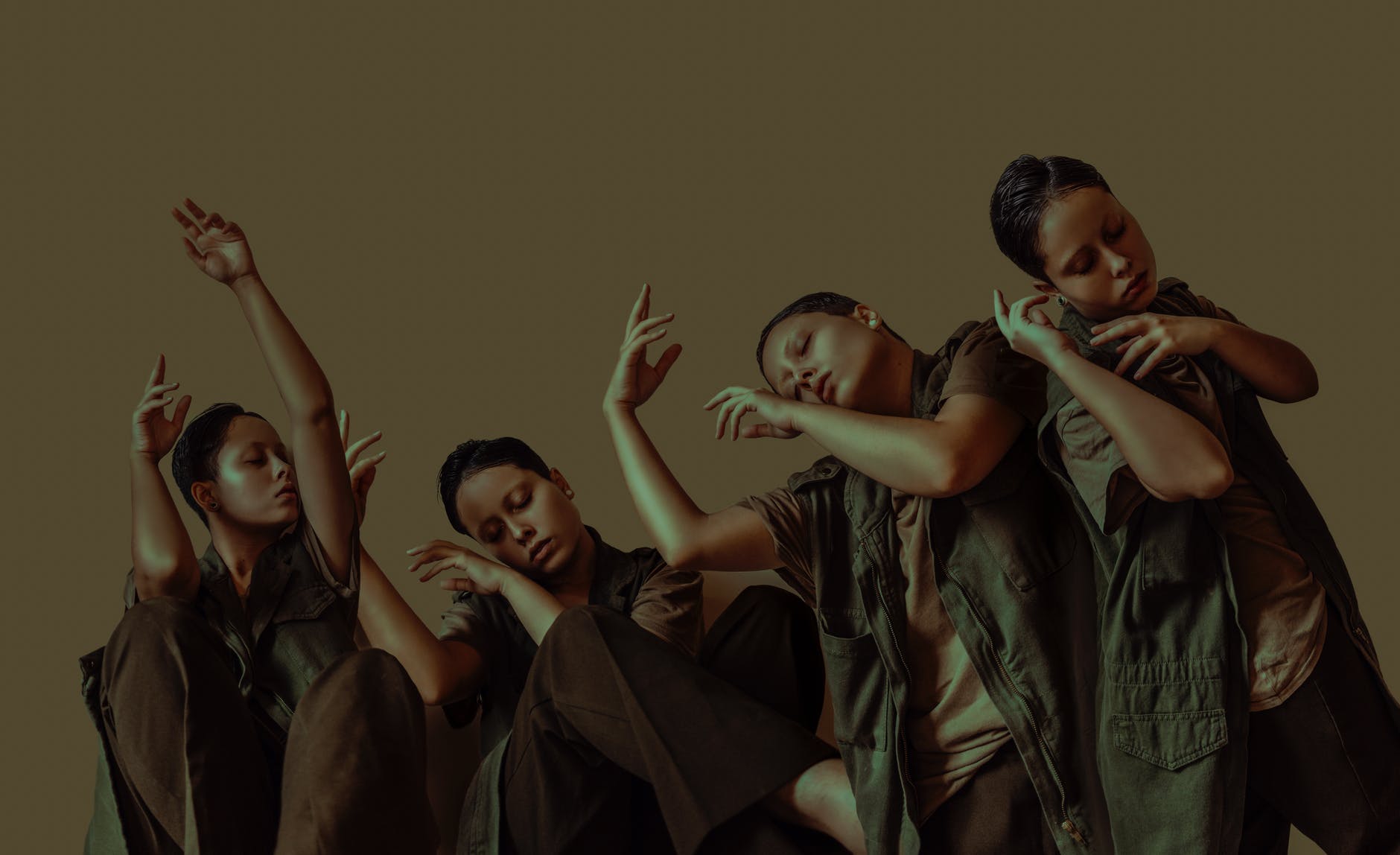 Apa Itu Gesture & Macam-Macam Body Gesture - Best Seller Gramedia