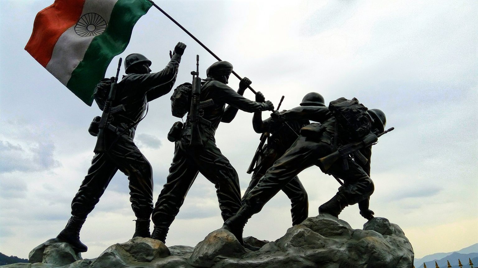 10 Militer Terkuat di Dunia, Mana Yang Paling Kuat? - Best Seller Gramedia