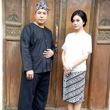 Pakaian Adat Sunda: Jenis, Fakta Menarik, dan Keunikan - Gramedia