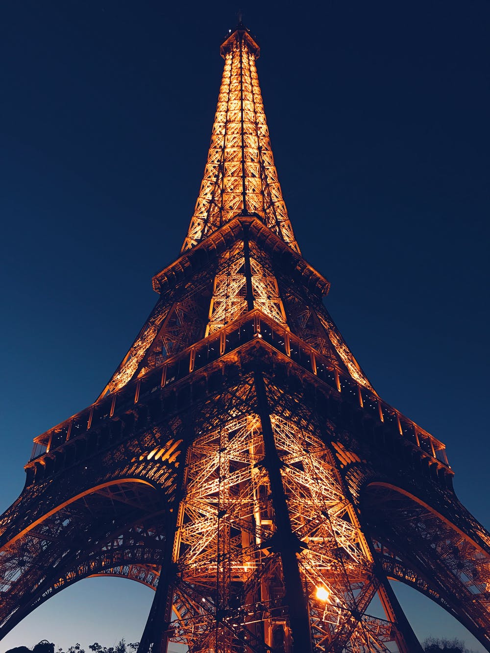 18 Fakta Unik Menara Eiffel Yang Perlu Anda Tahu - Best Seller Gramedia
