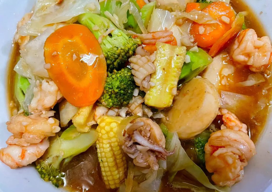 12 Menu Makan Malam untuk Keluarga yang Enak - Gramedia