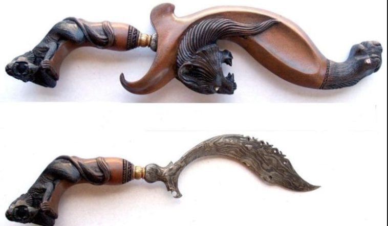 Nama Senjata Tradisional Sunda Beserta Fungsinya - Gramedia