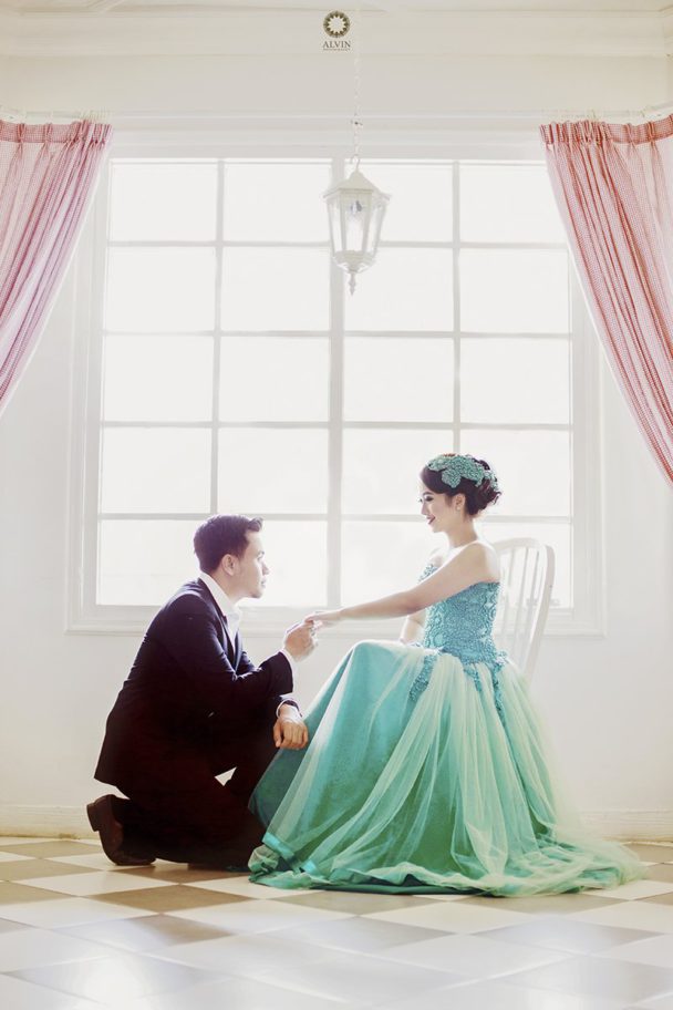 Berikut 15 Inspirasi Foto Prewedding Yang Keren - Best Seller Gramedia