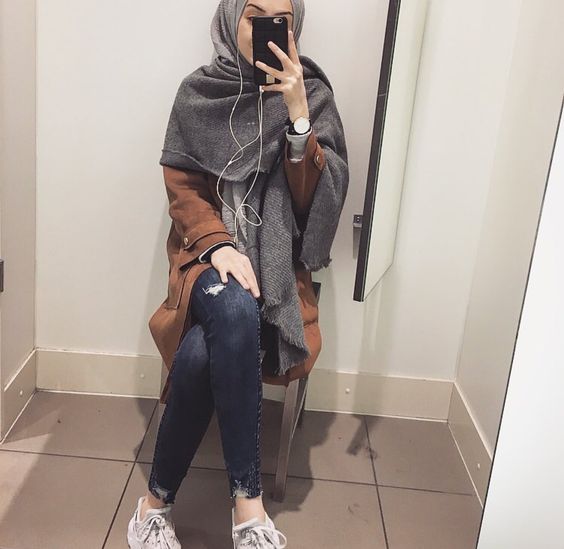 Ide Pose Foto Kekinian dan Keren Untuk Pria dan Wanita - Gramedia