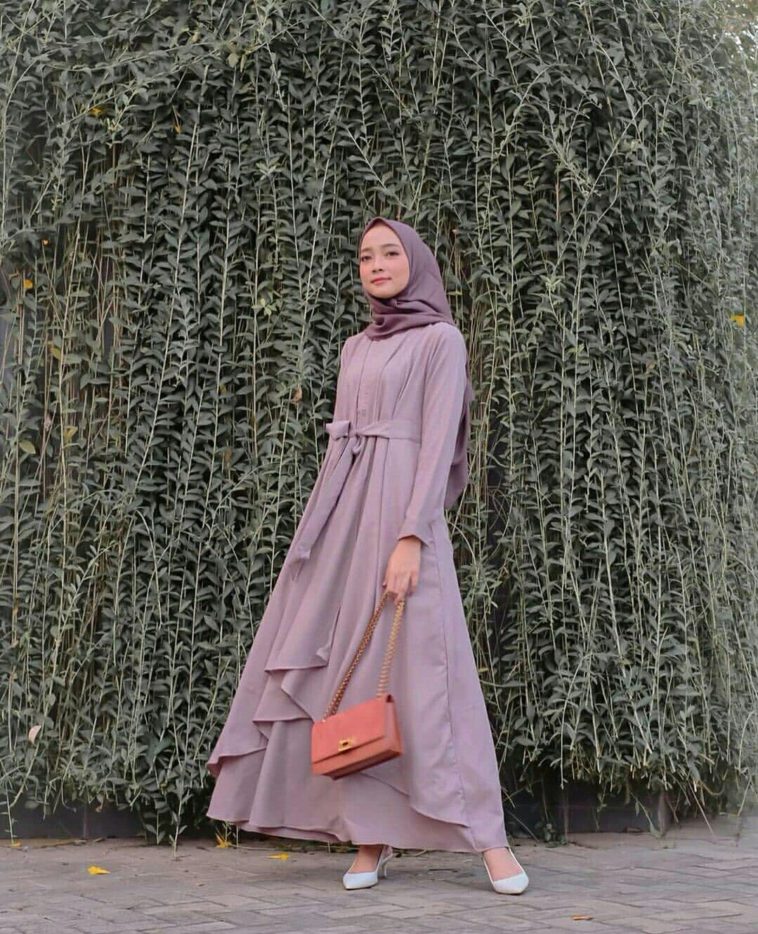 Baju Ungu Cocok dengan Jilbab Warna Apa Saja? Ini Inspirasi OOTD-nya