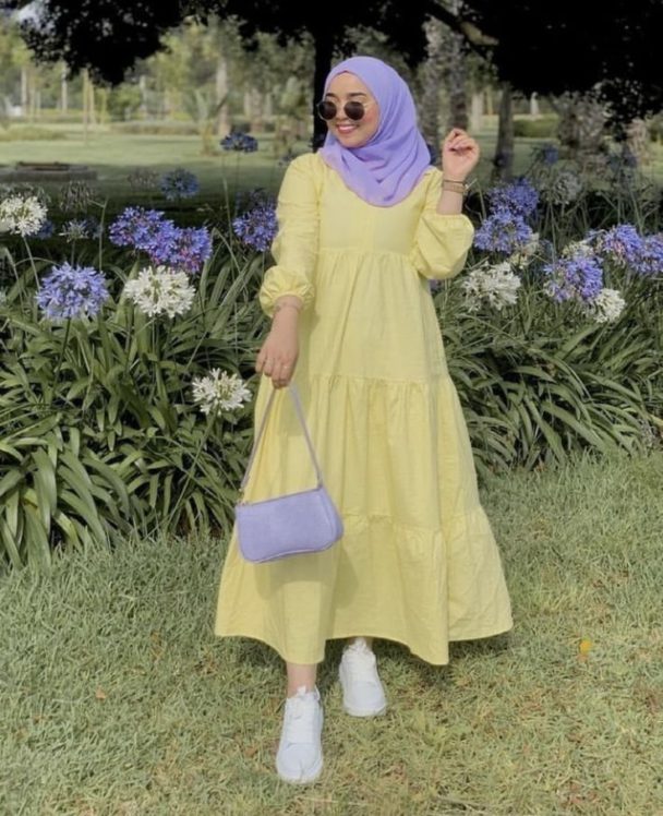 Baju Warna Kuning Cocok dengan Jilbab Warna Apa? Ini Kombinasinya