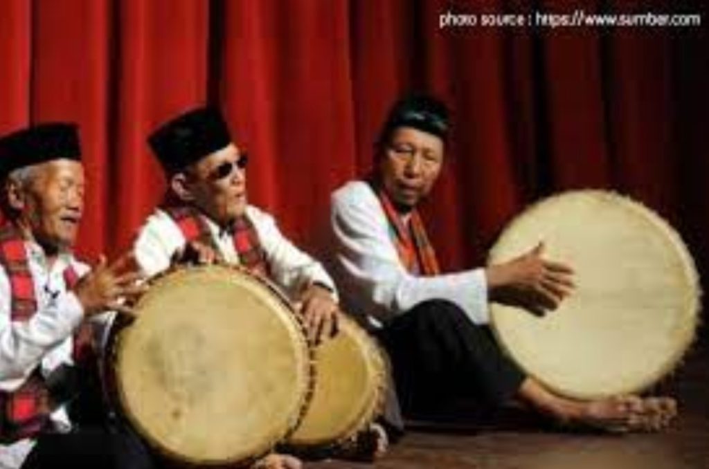 20 Alat Musik Betawi, Kegunaan, dan Cara Memainkannya