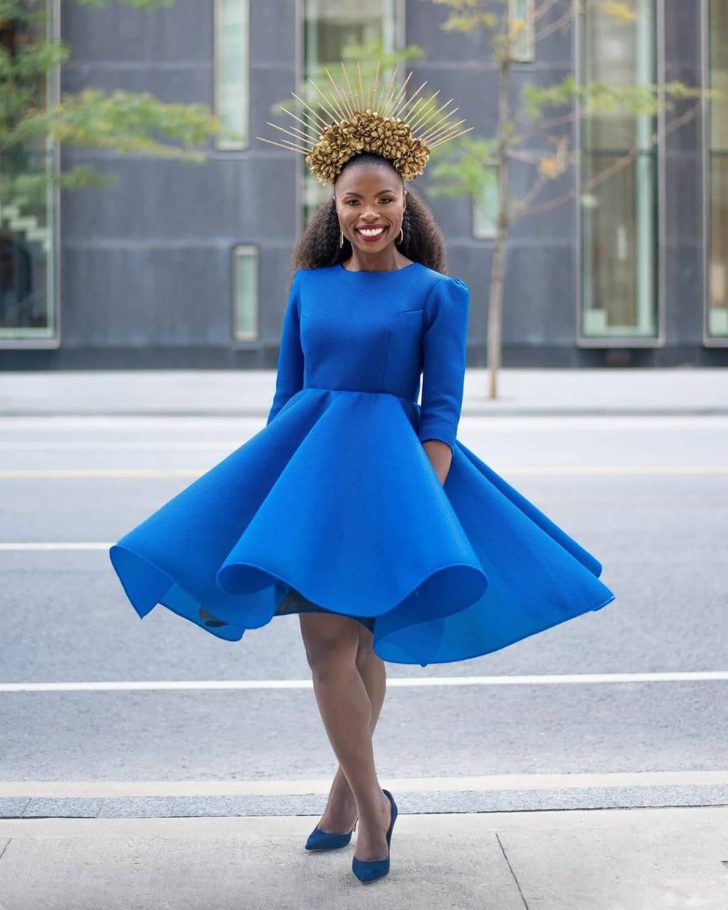 10 Inspirasi Warna Baju yang Cocok untuk Kulit Hitam