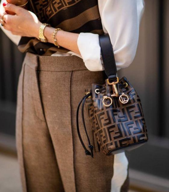 Deretan Merk Tas Branded Wanita yang Terkenal Awet