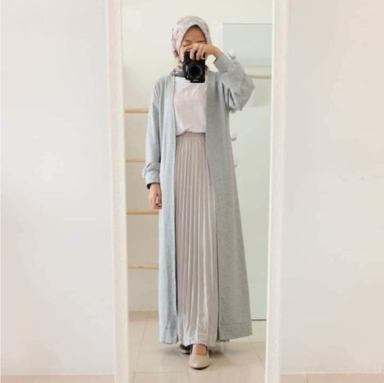 Inspirasi OOTD Rok Plisket Terbaik untuk Hijab dan Tanpa Hijab