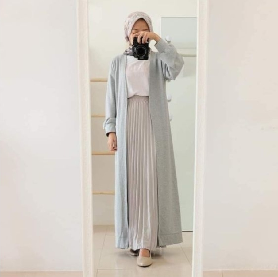 Inspirasi OOTD Rok Plisket Terbaik untuk Hijab dan Tanpa Hijab