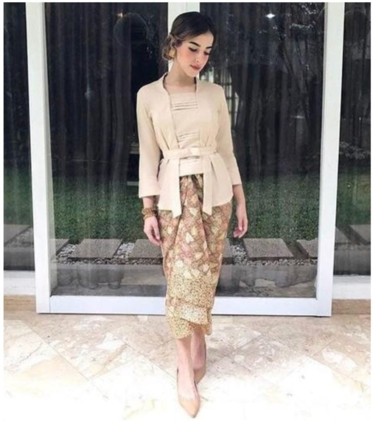 Inspirasi Outfit Kondangan dan Panduan Anti Salah Kostum - Gramedia