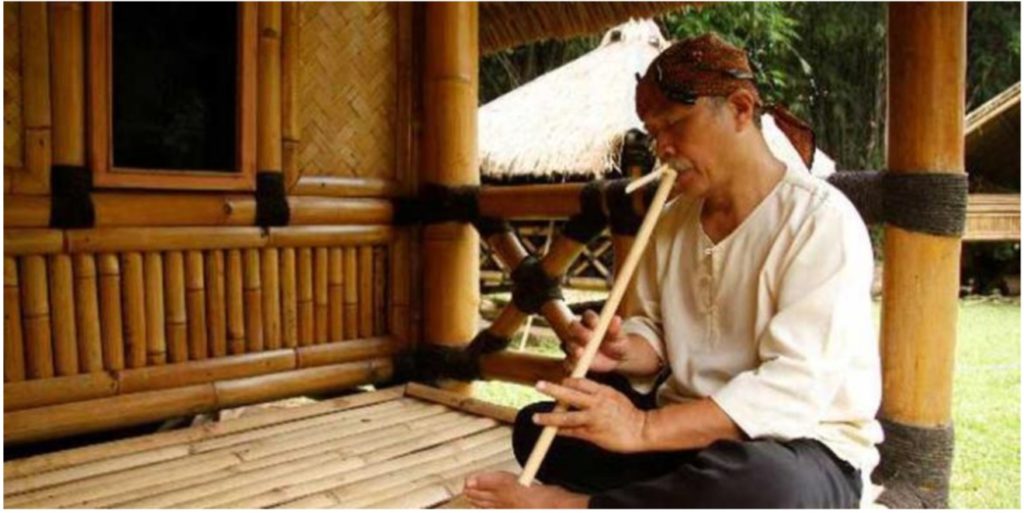 11 Alat Musik Sunda dan Cara Memainkannya - Best Seller Gramedia