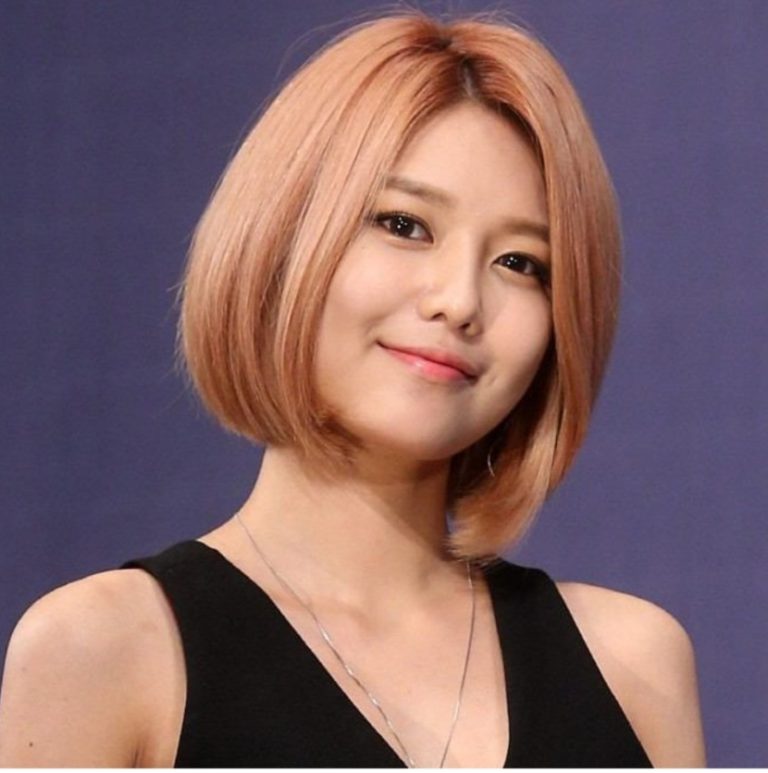 20+ Model Rambut Pendek Wanita Korea yang Bisa Grameds Tiru