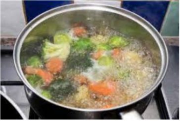 12 Teknik Memasak ala Chef Profesional dan Fungsi Melakukannya