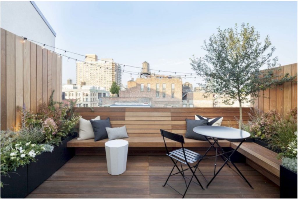 18 Inspirasi Desain Rooftop Rumah Kecil yang Membuat Rumah Nyaman