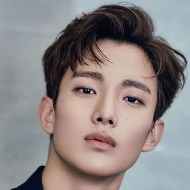 20 Gaya Rambut Pria Korea Style yang Cocok untuk Dicoba!