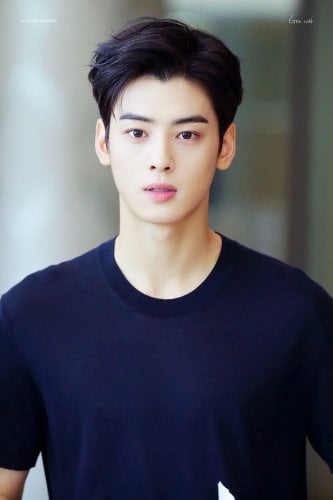 20 Gaya Rambut Pria Korea Style yang Cocok untuk Dicoba!