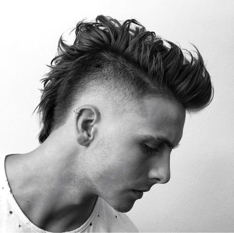 16 Gaya Rambut Mohawk Panjang ke Belakang Rekomendasi