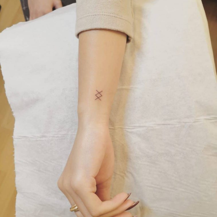 Rekomendasi 18 Desain Tato Simple dan Artinya, Menarik untuk Dicoba!