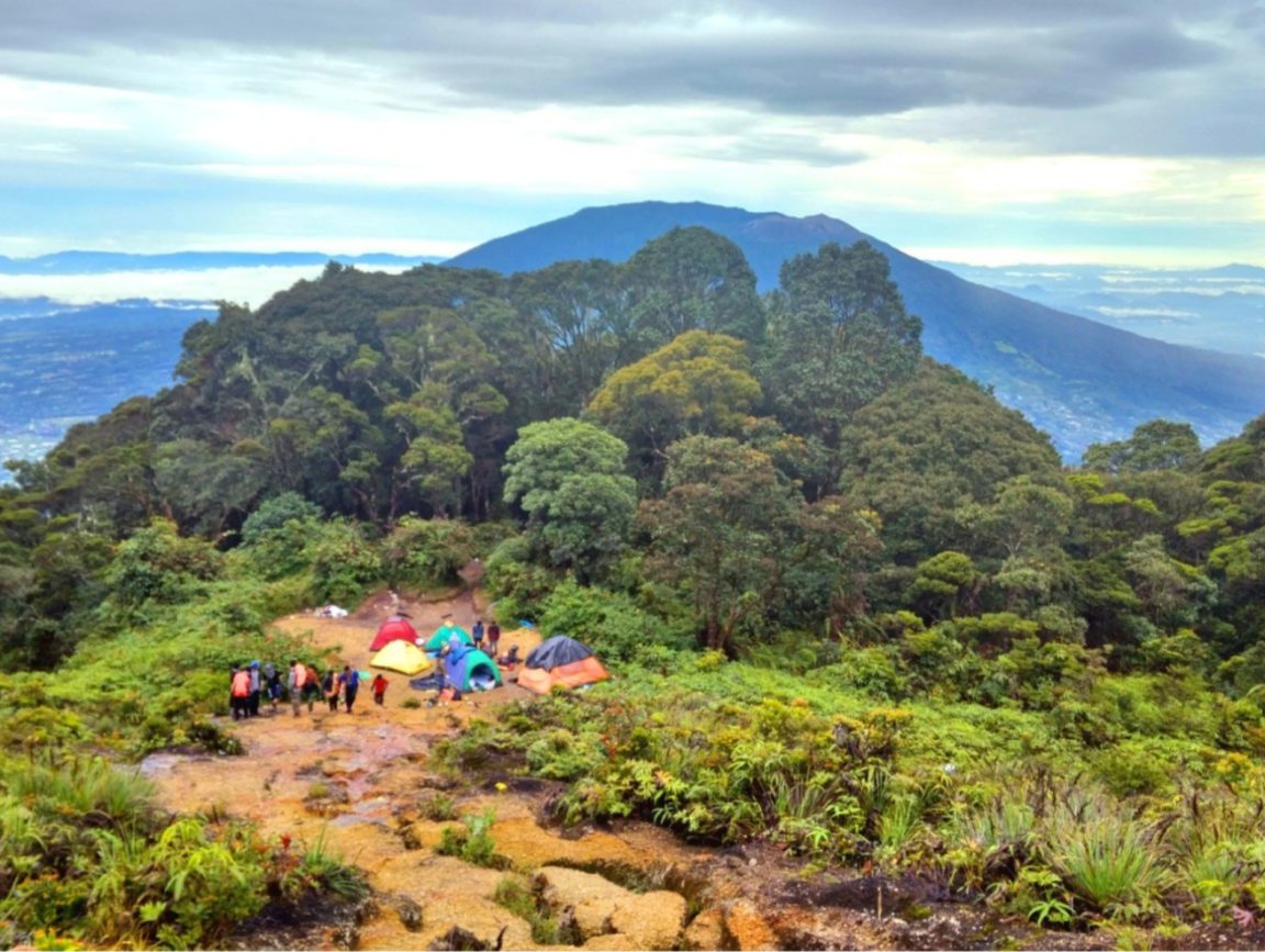 Gunung di Sumatera: 14 Gunung Tertinggi, Beberapa Masih Aktif! - Best ...