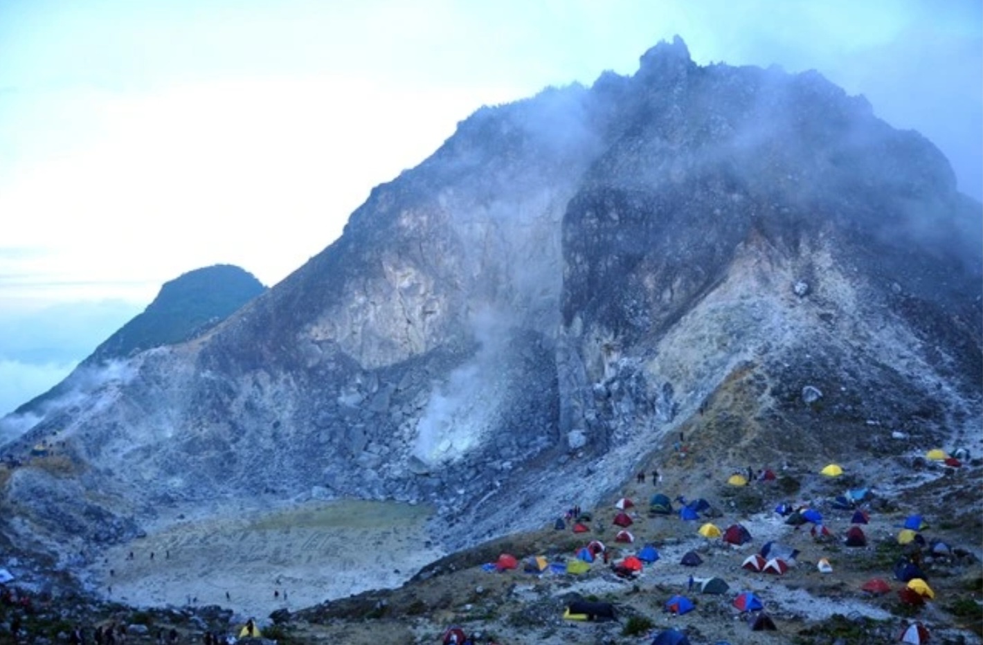 Gunung di Sumatera: 14 Gunung Tertinggi, Beberapa Masih Aktif! - Best ...
