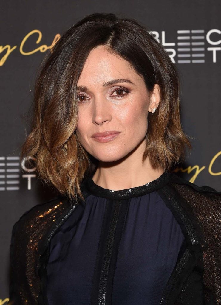 Model Rambut Keriting Wanita yang Buat Penampilan Makin Kece