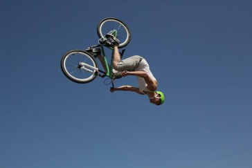 Apa Itu Stuntman? Berikut 5 Tokoh Stuntman Legendaris!