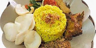 7 Resep Nasi Kuning yang Mudah Buat di Rumah, Bikin Ketagihan!