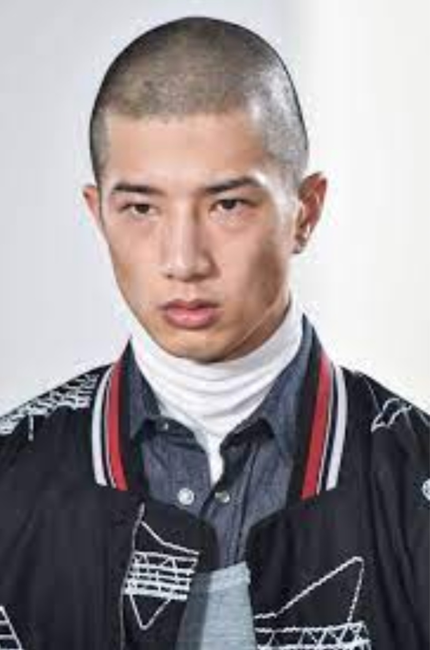 17 Rekomendasi Cukuran Botak Keren yang Trendy dan Kekinian!