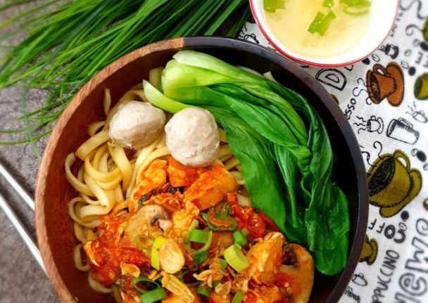 9 Makanan Pedas Enak Terbaik dengan Resep-Nya yang Wajib Dicoba!