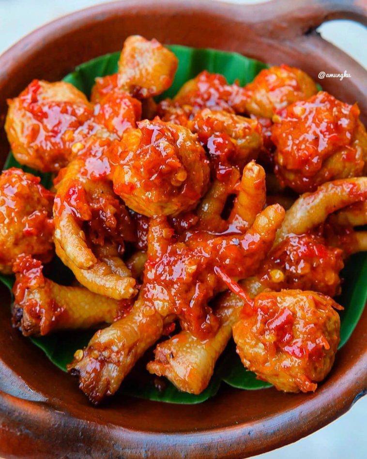 9 Makanan Pedas Enak Terbaik dengan Resep-Nya yang Wajib Dicoba!