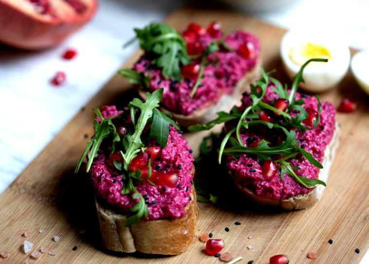 8 Manfaat Buah Bit Bagi Kesehatan dan Tips Memilih Buah Bit yang Tepat!