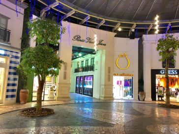 14 Daftar Mall Terbesar di Indonesia, Tertarik untuk Berkunjung?