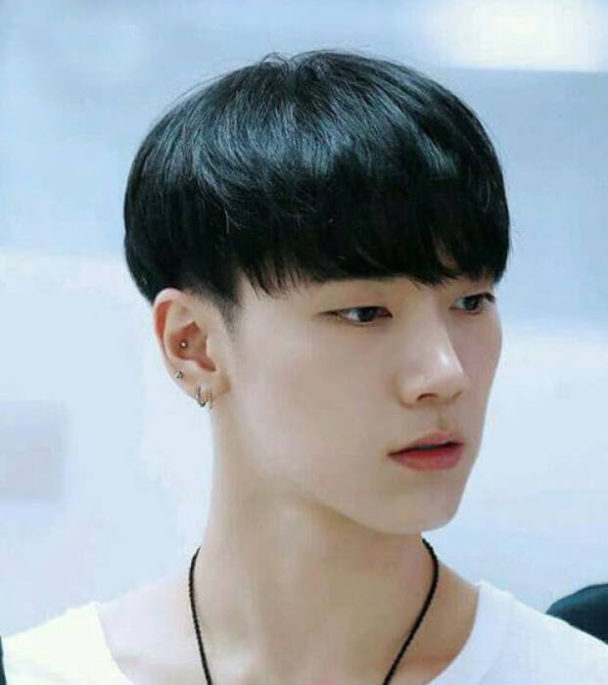 16 Rekomendasi Gaya Rambut Two Block yang Buat Cowok Makin Kece!