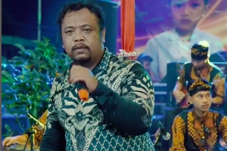 Profil Abah Lala Pencipta Lagu Ojo Dibandingke Beserta Lirik-Nya!