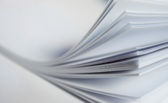 Ragam Rekomendasi Merek Lem Kertas Terbaik yang Bisa Kamu Coba