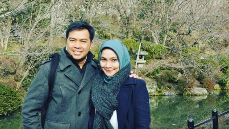 Review Novel Sangkakala di Langit Andalusia Karya Hanum Salsabiela Rais ...