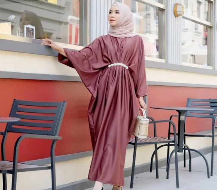 26 Rekomendasi Model Baju Pesta Simpel Elegan, Bisa Jadi Inspirasi!