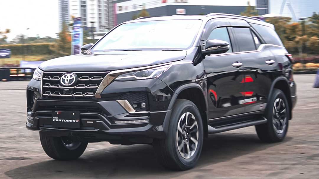 6 Rekomendasi Jenis Mobil yang Cocok Bagi Pemula Beserta Tips ...