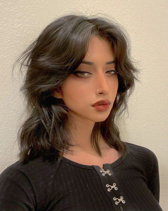 12 Gaya Rambut Wolf Cut yang Bisa Kamu Coba! - Best Seller Gramedia