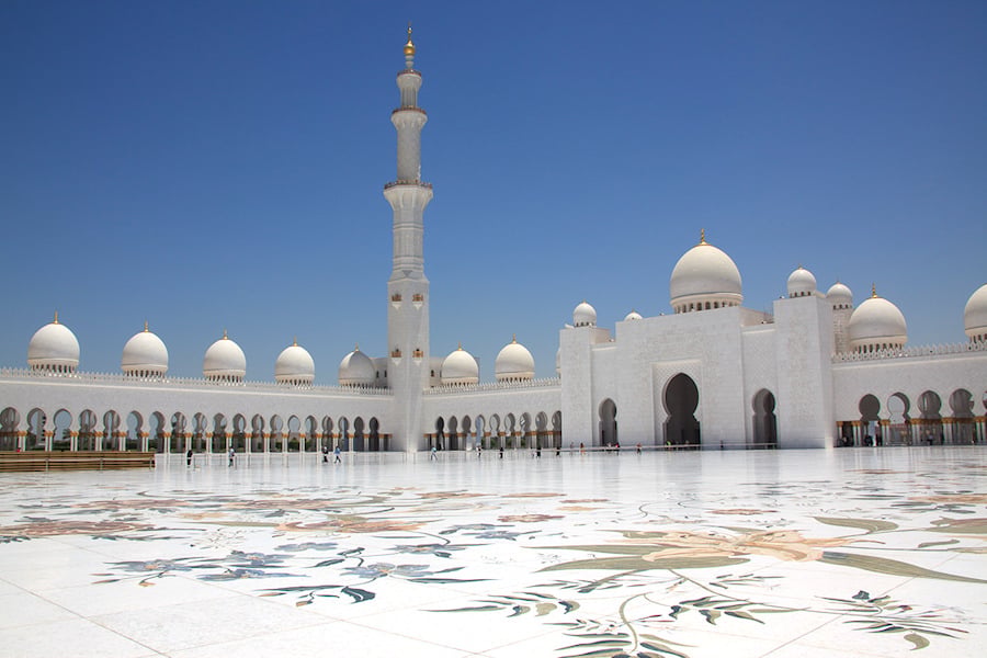 18 Masjid Terbesar di Dunia yang Suci dan Menawan, Ada Dimana?