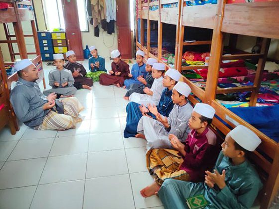10 Pesantren Terbaik di Indonesia dengan Sejarah dan Fasilitasnya!