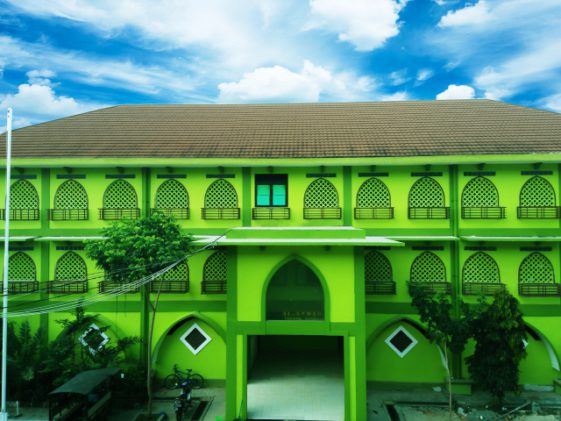 10 Pesantren Terbaik di Indonesia dengan Sejarah dan Fasilitasnya!