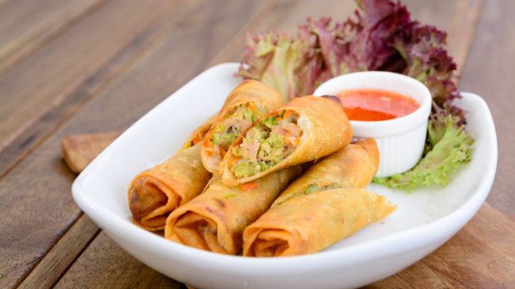 30 Kue Tradisional Khas Indonesia yang Harus Kamu Cicipi