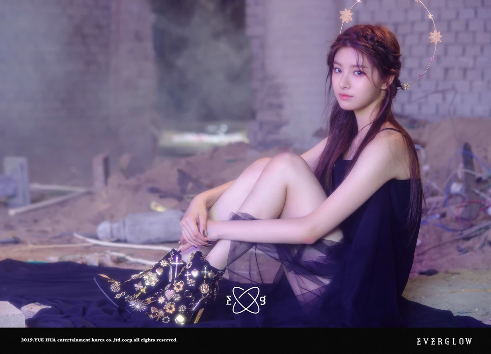 Profil Wang Yiren, Maknae Grup Sekaligus Visual EVERGLOW