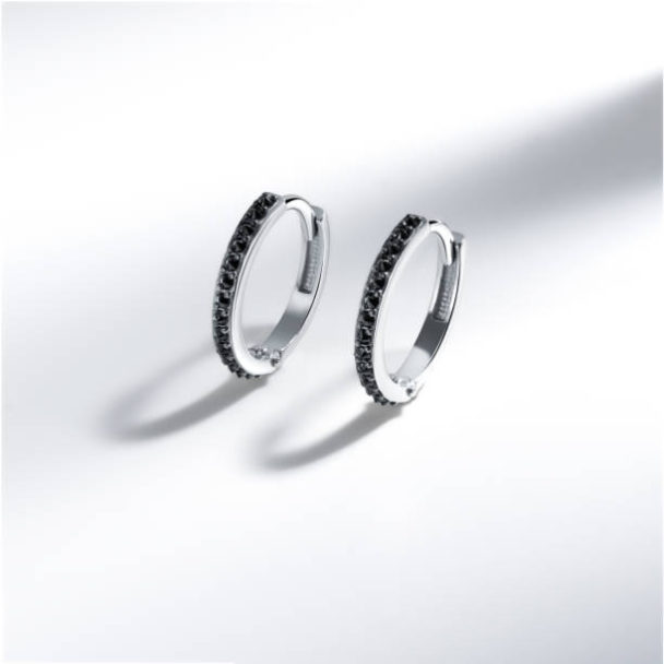 Rekomendasi Anting yang Cocok Untuk Wajah Bulat