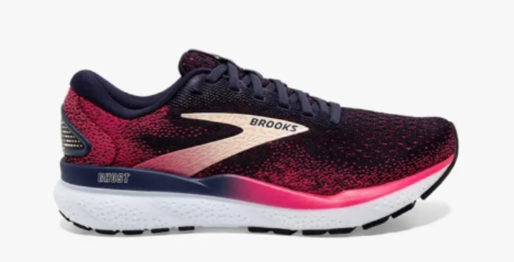 15 Rekomendasi Sepatu Running Paling Nyaman untuk Aktivitas Lari Kamu