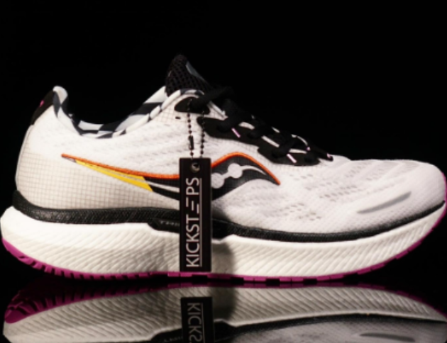 15 Rekomendasi Sepatu Running Paling Nyaman untuk Aktivitas Lari Kamu